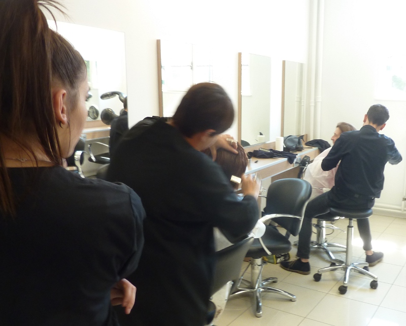 L’école de coiffure Cordier prépare les examens et son gala et a ouvert les inscriptions – Vivre ...